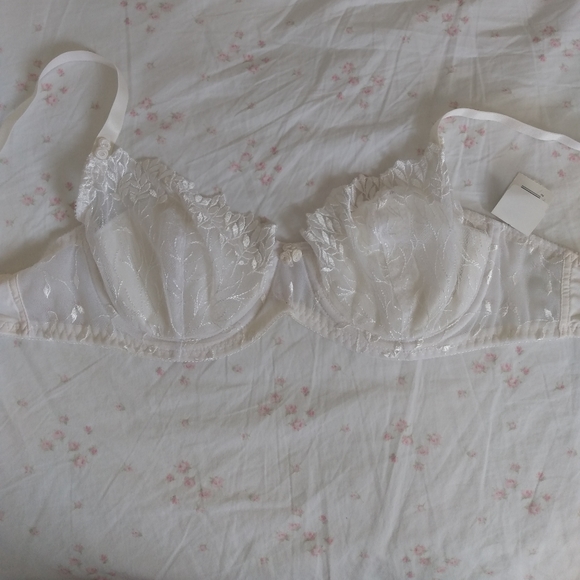 Vintage | Intimates & Sleepwear | Vintage Impressions White Embroidered ...